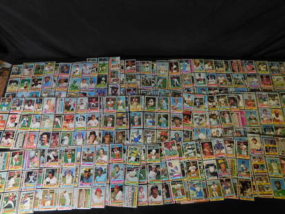 1976 Topps Baseball Complete Set, 660 Cards