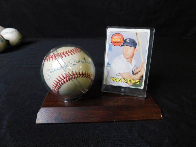 Mickey Mantle Signed Baseball