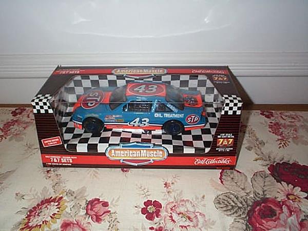 American Muscle Dale Earnhardt/richard Petty #43 Ra