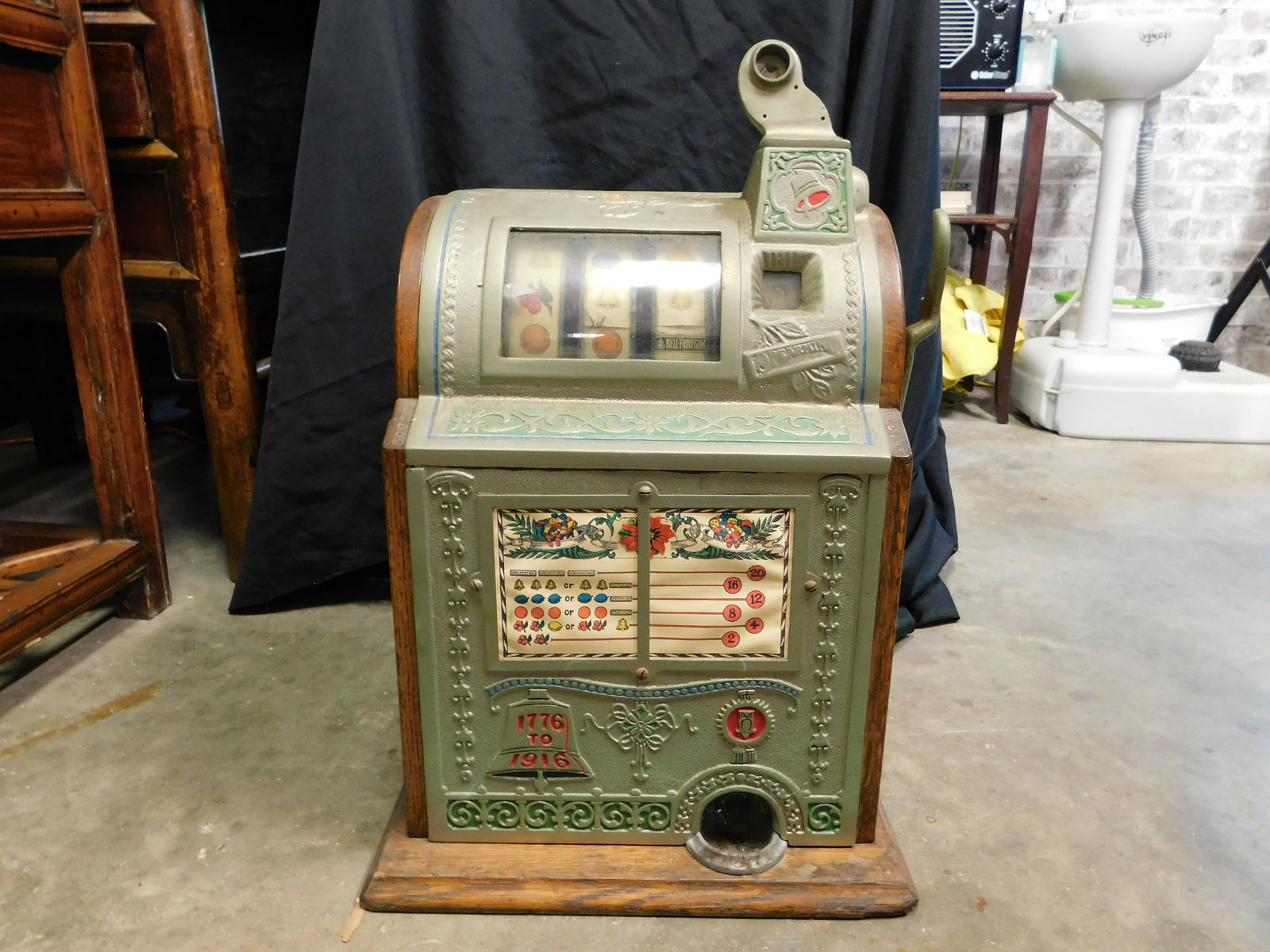 Vintage 25 Cent One Arm Bandit/Slot Machine (#0071) on Jul 20, 2022 ...