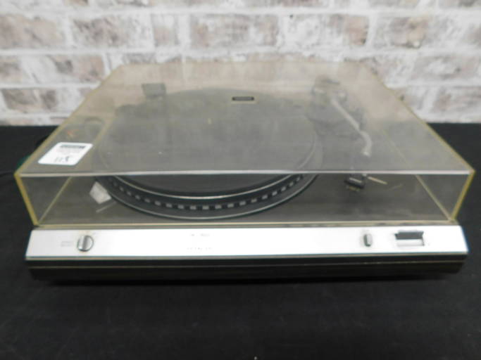 Hitachi Uni Torque Direct Drive Turntable - Jul 20, 2022 | Bodnar's ...