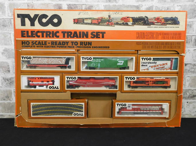 Tyco Ho Scale Electric Train Set