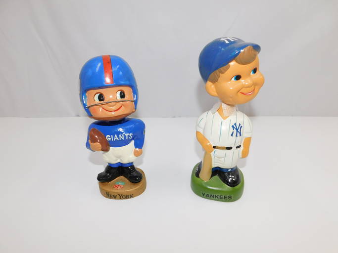 Lot of 2 Vintage Bobbleheads (#0253) on Jan 05, 2023 | Bodnar's Auction ...