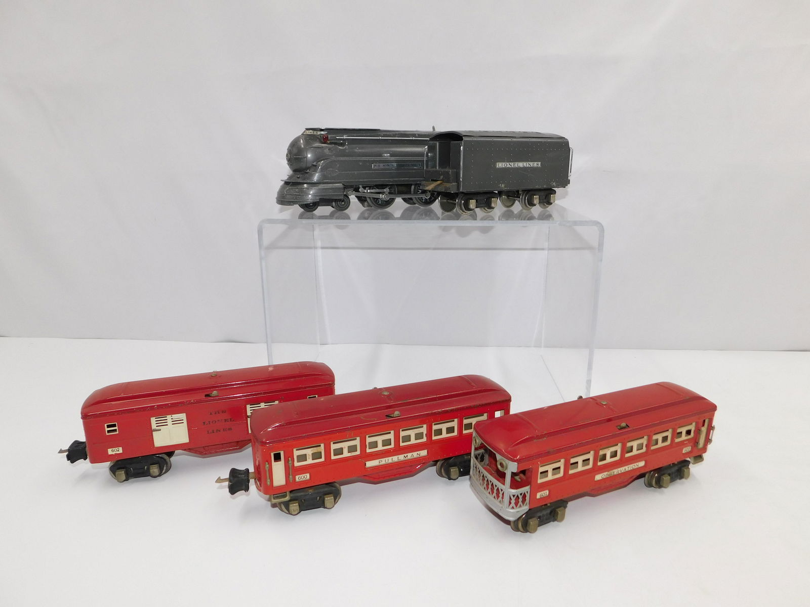 Lionel Pre War Steam Engine Passenger Set