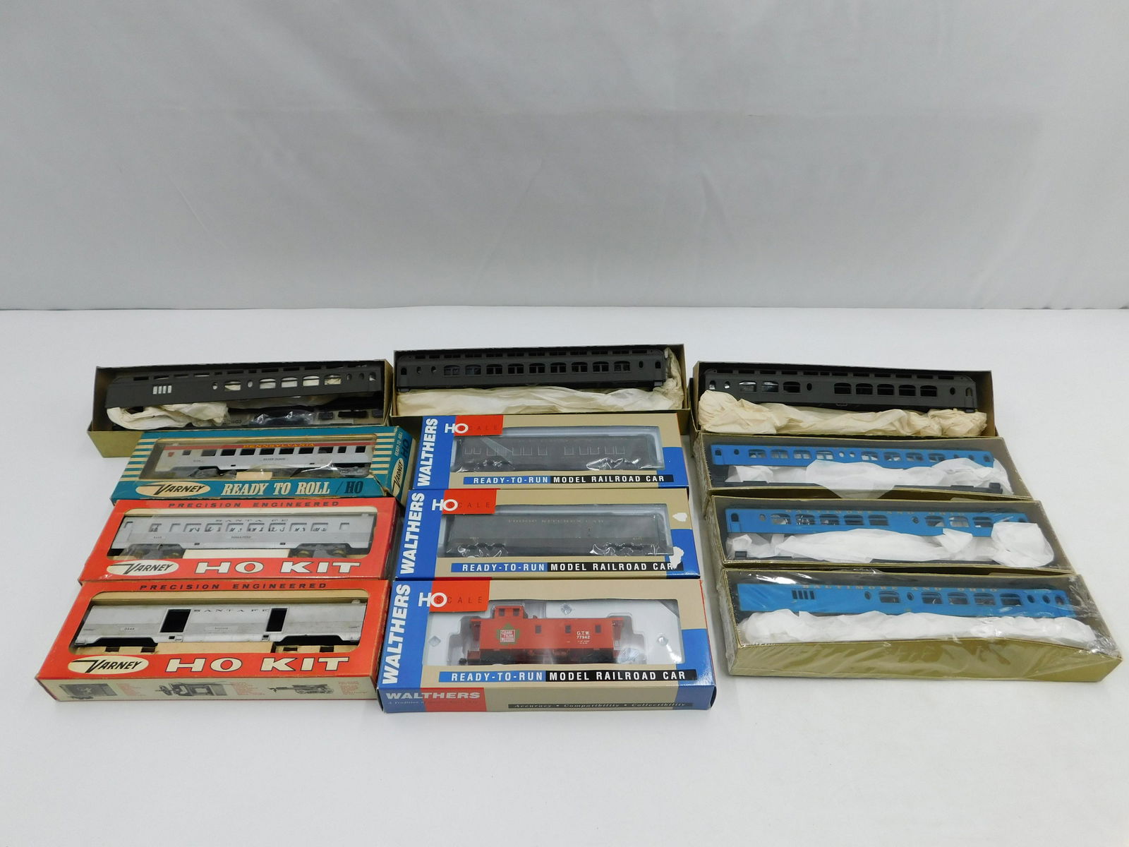 Lot Of 13 Ho Scale Passenger Cars And Passenger Kits