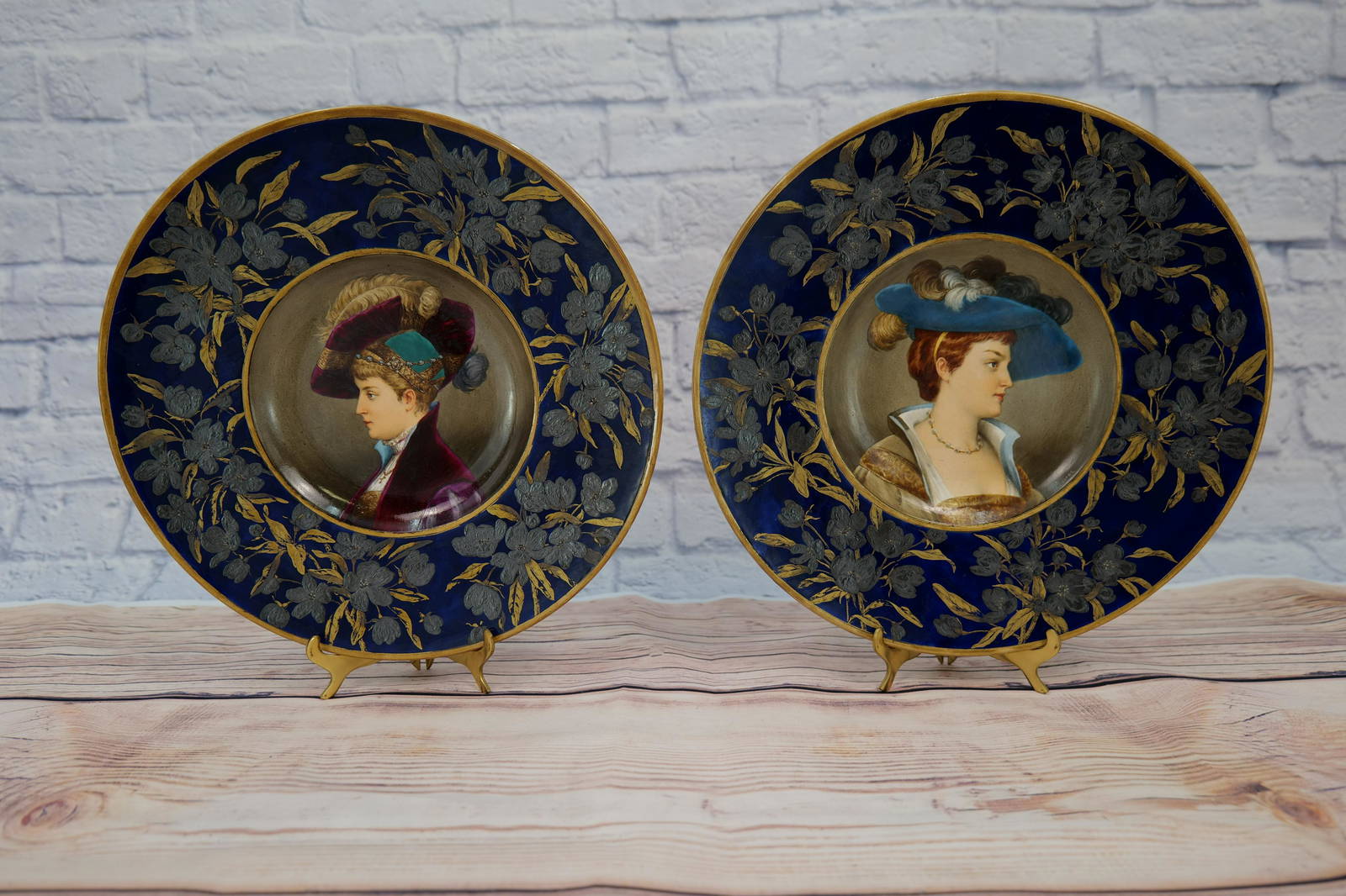 Pair Of English Hand-painted Portrait Plates Auction
