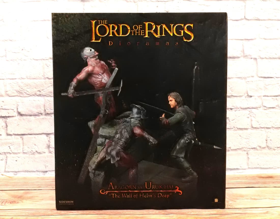Sideshow Lotr "the Wall Of Helm's Deep" Diorama Auction
