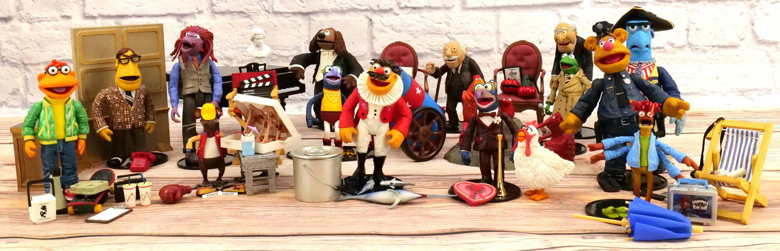 Large Lot Of Loose Muppet Figures Auction
