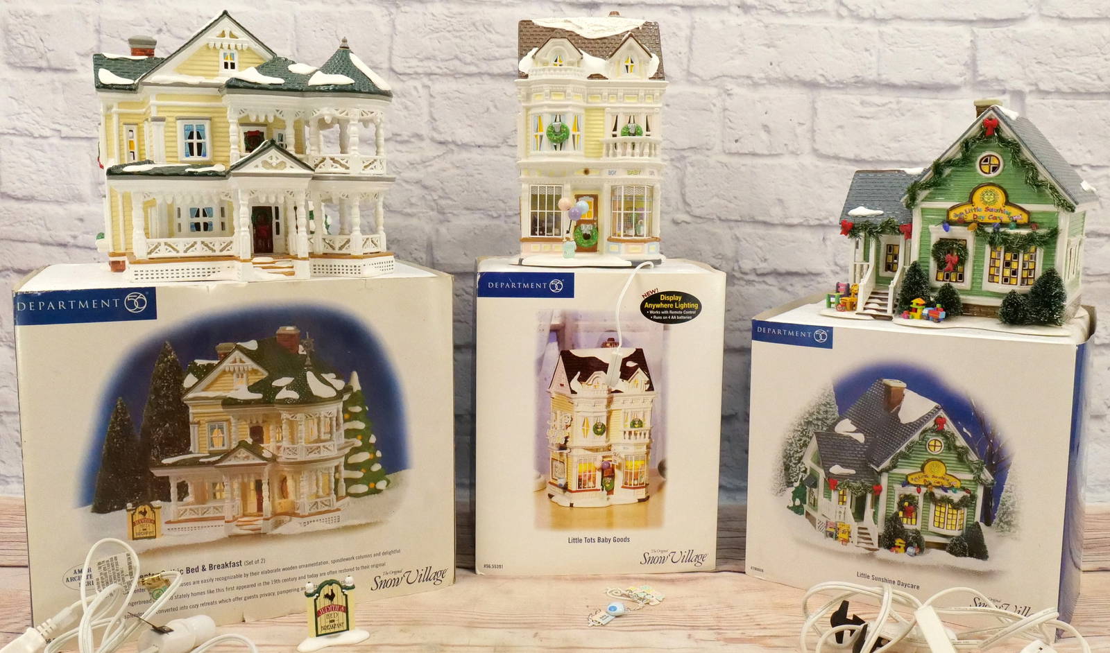 Lot Of 3 Department 56 Snow Village Houses Auction