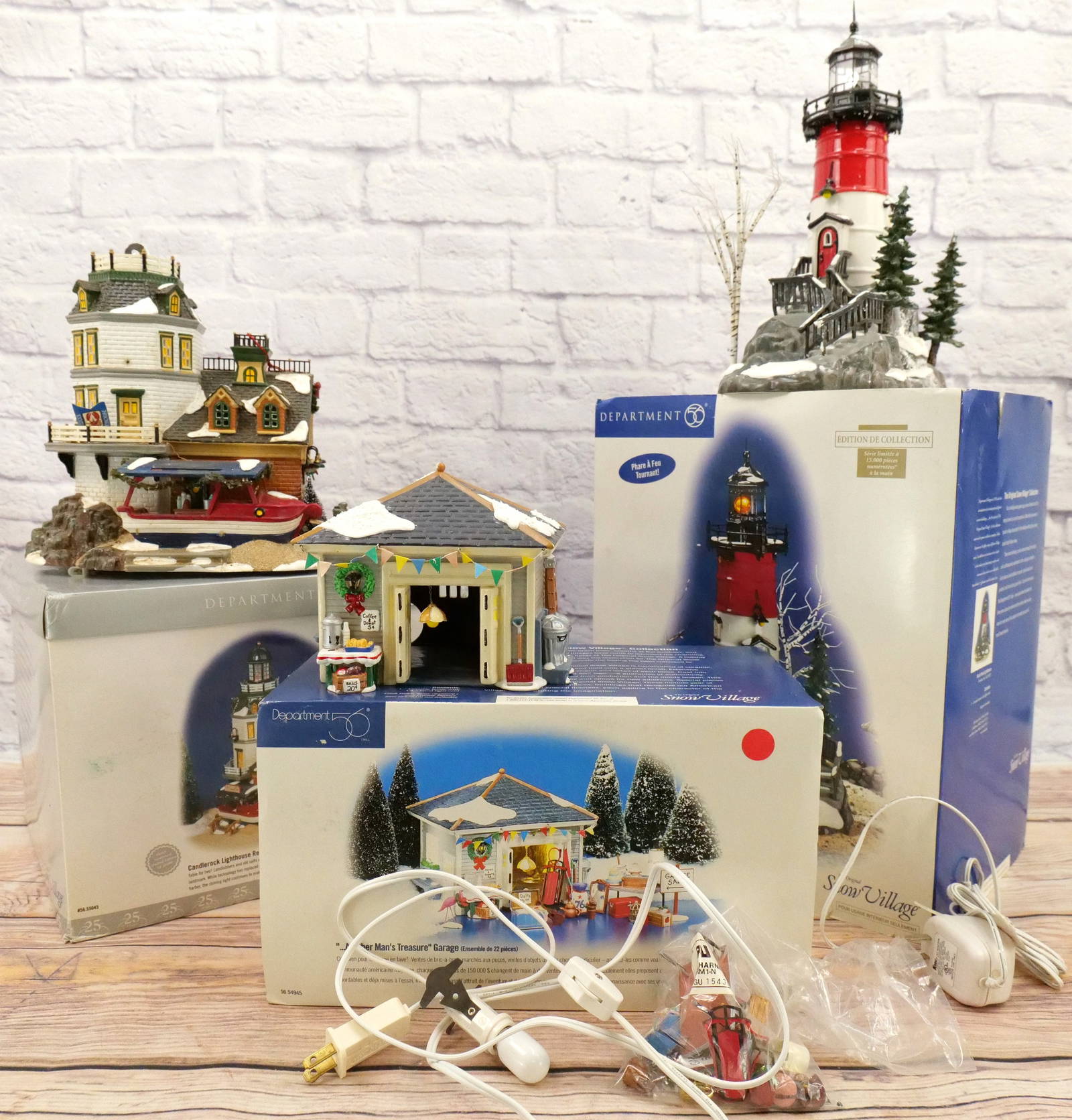 Lot Of 3 Department 56 Snow Village Houses Auction