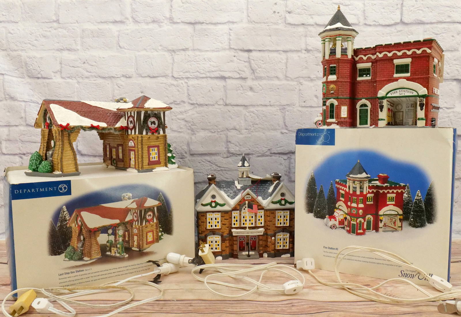 Lot Of 3 Department 56 Snow Village Houses Auction