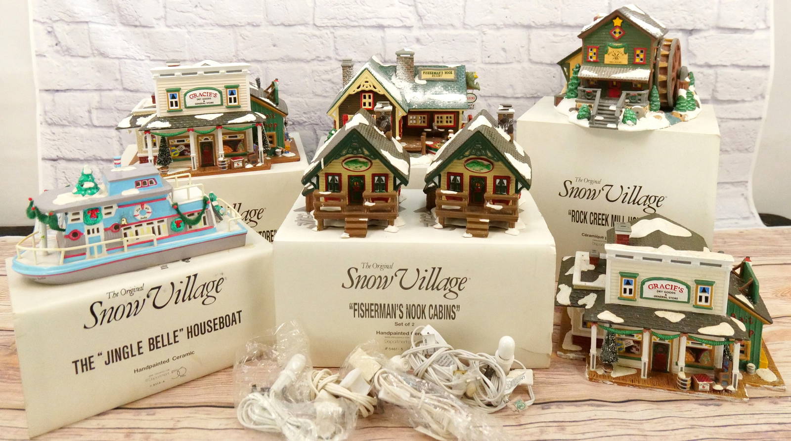 Lot Of 6 Department 56 Snow Village Houses Auction