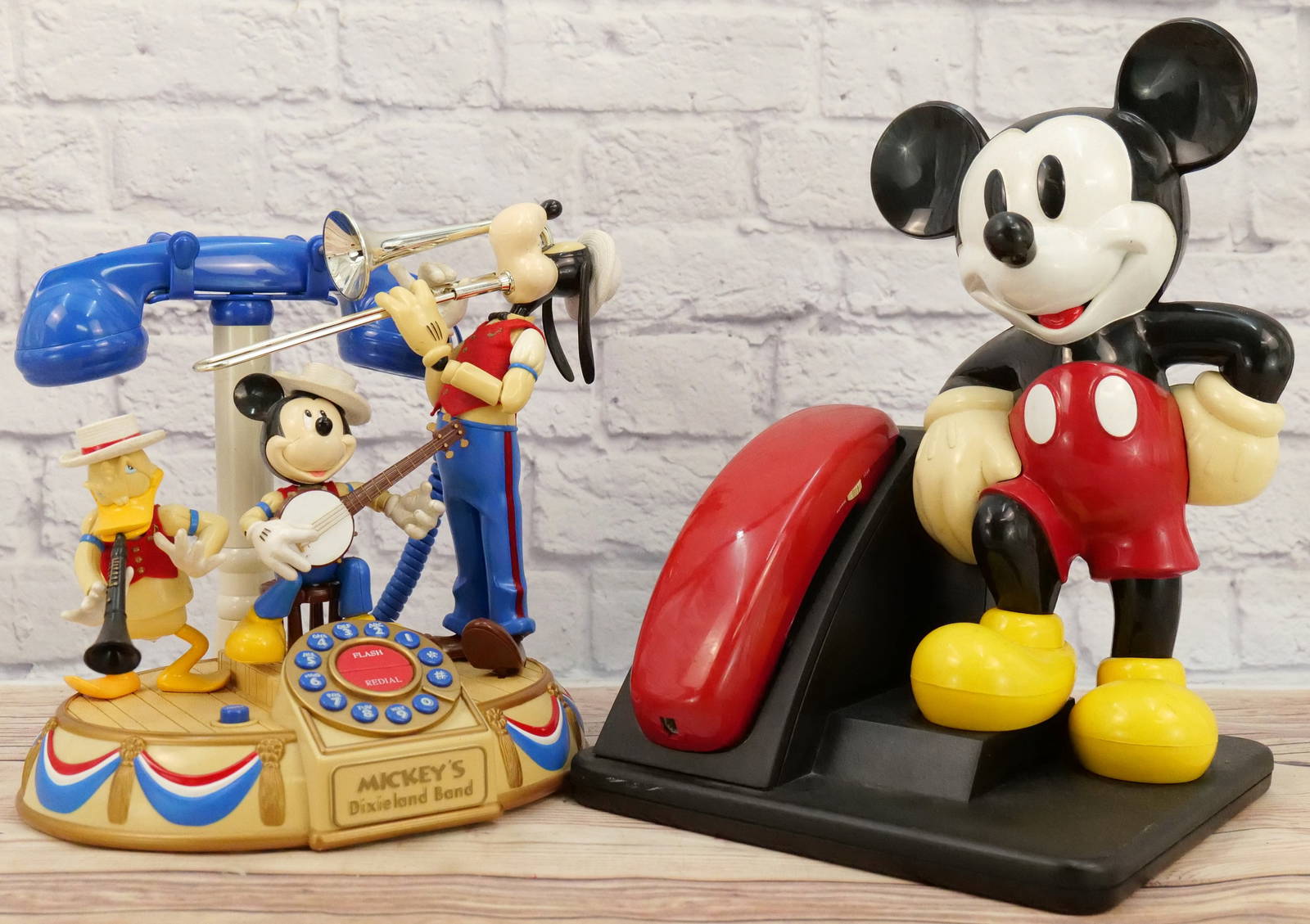 Lot Of 2 Disney Novelty Telephones Auction