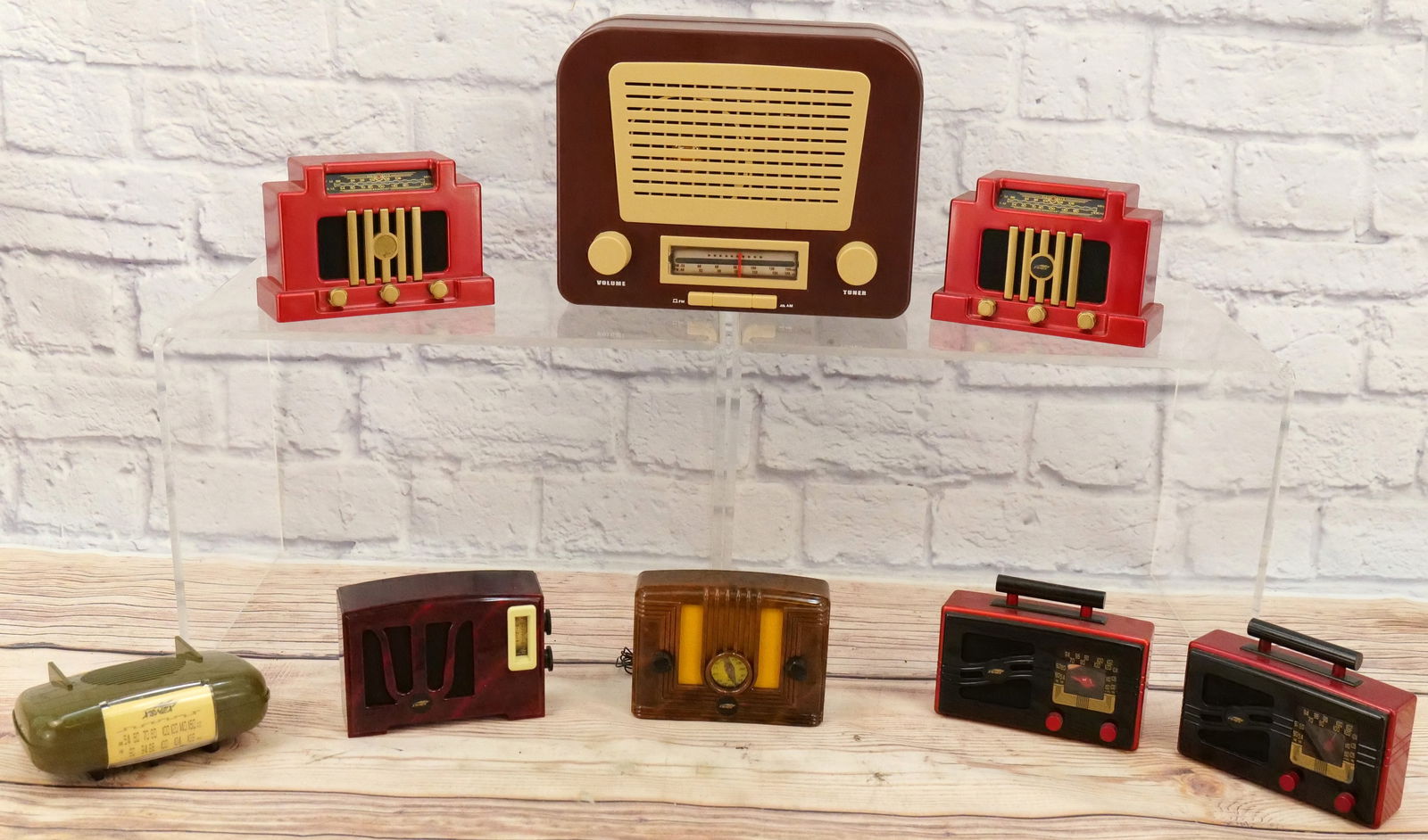 Lot Of 8 Novelty Replica Radios Auction