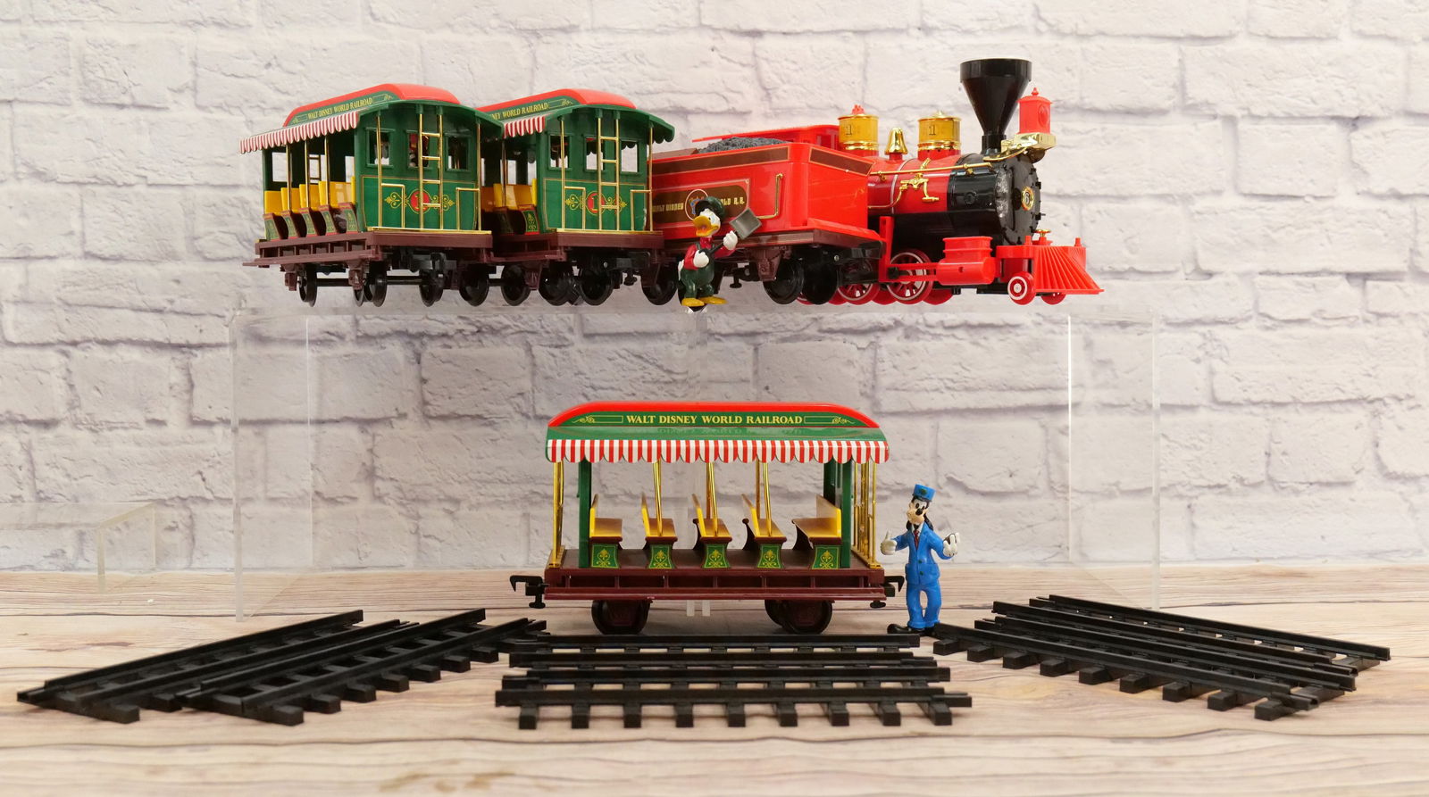 Walt Disney World Railroad G Scale Train Set Auction