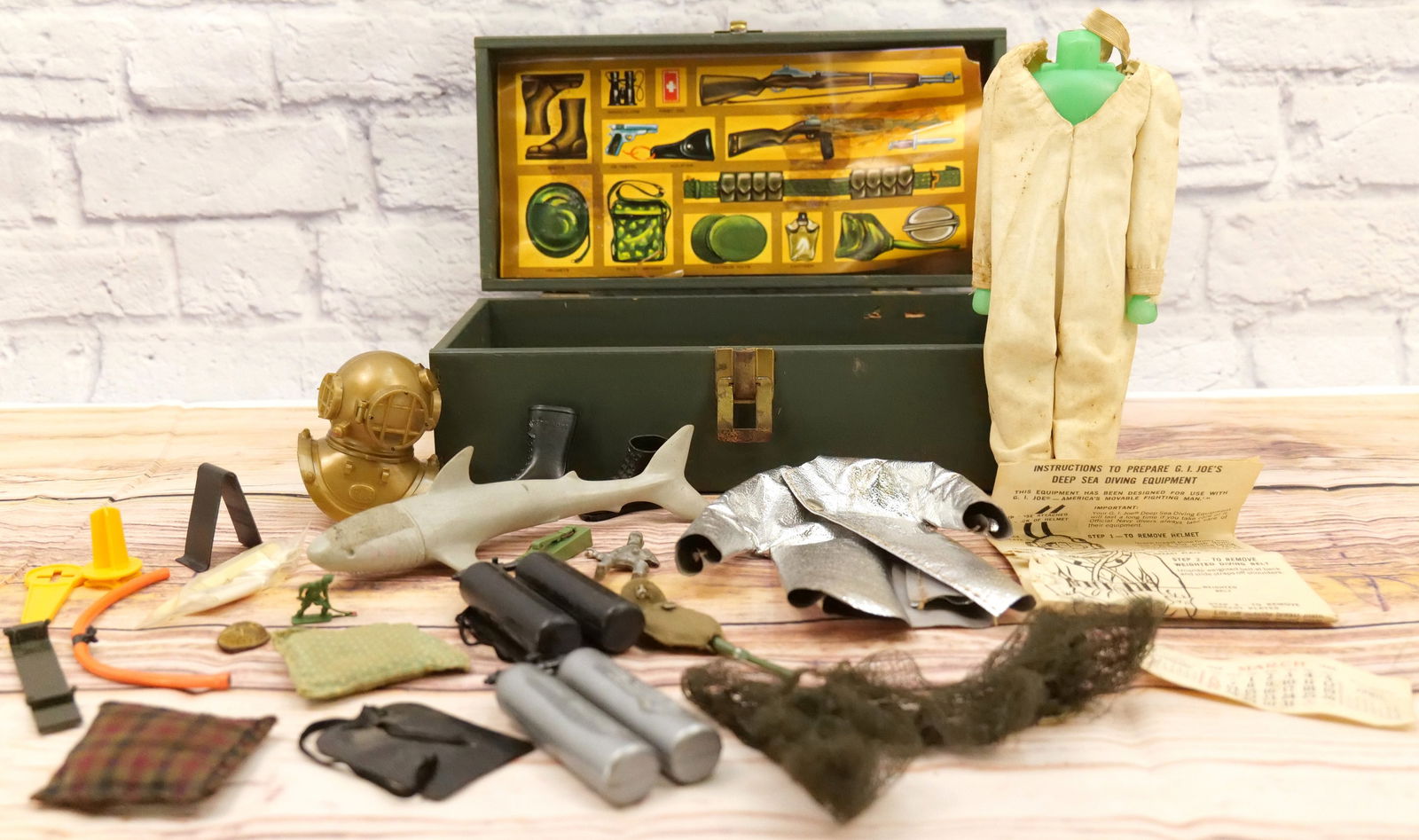 Vintage Gi Joe Accessories Auction
