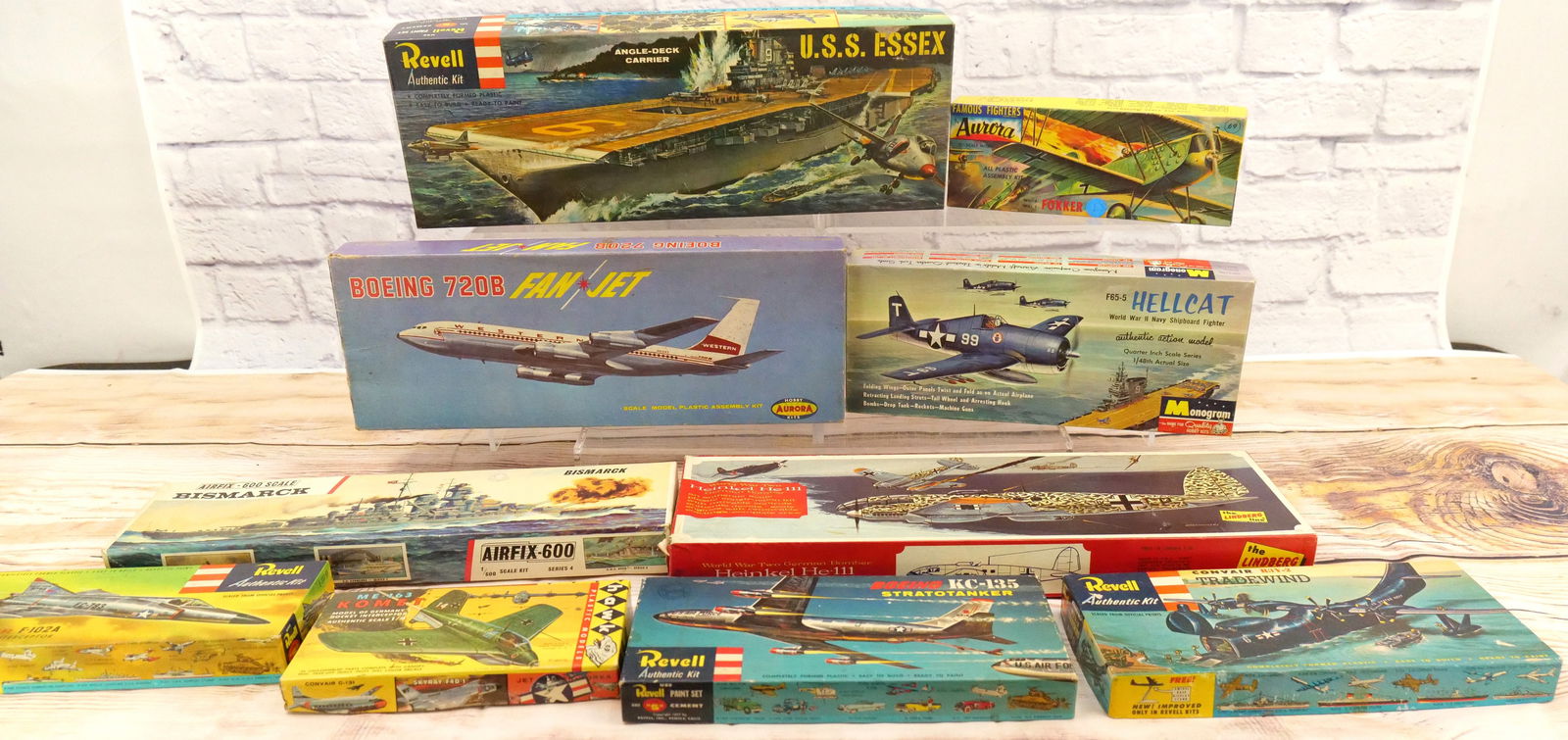 Lot Of Vintage Airplane And Ship Model Kits Auction