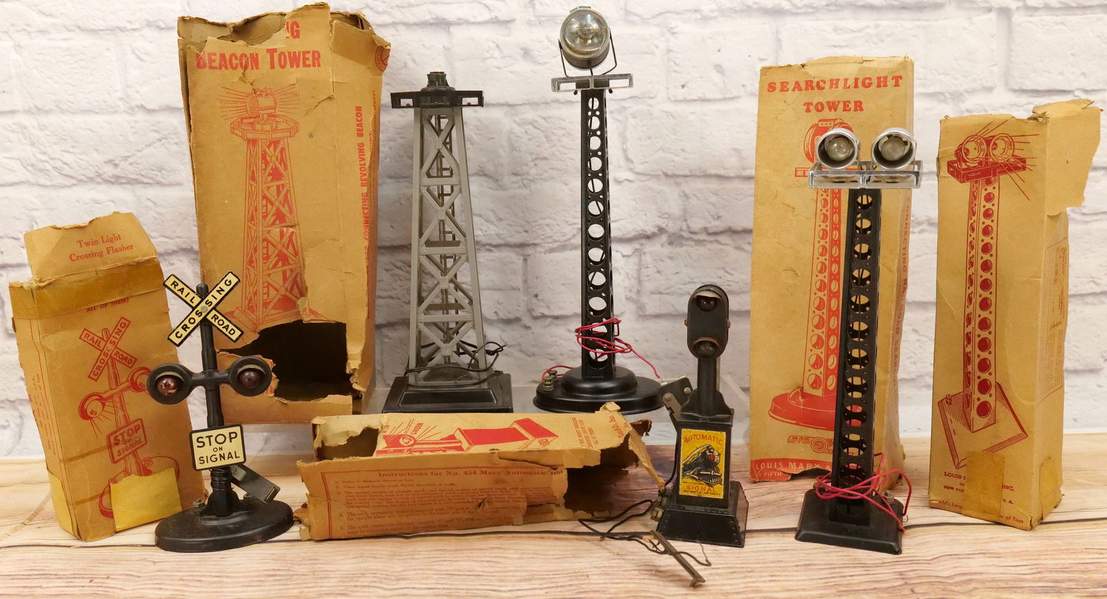 Group Lot Of O27 Louis Marx Train Accessories Auction