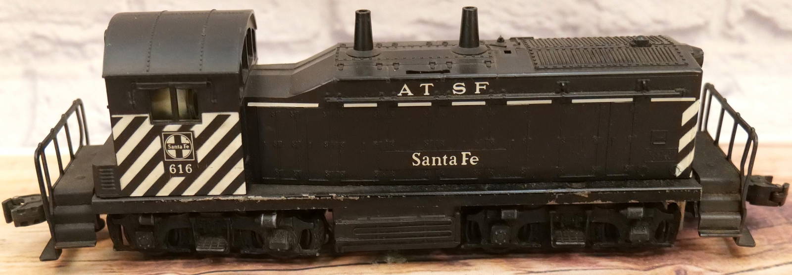 Lionel O27 Atsf Santa Fe Diesel Switcher Auction