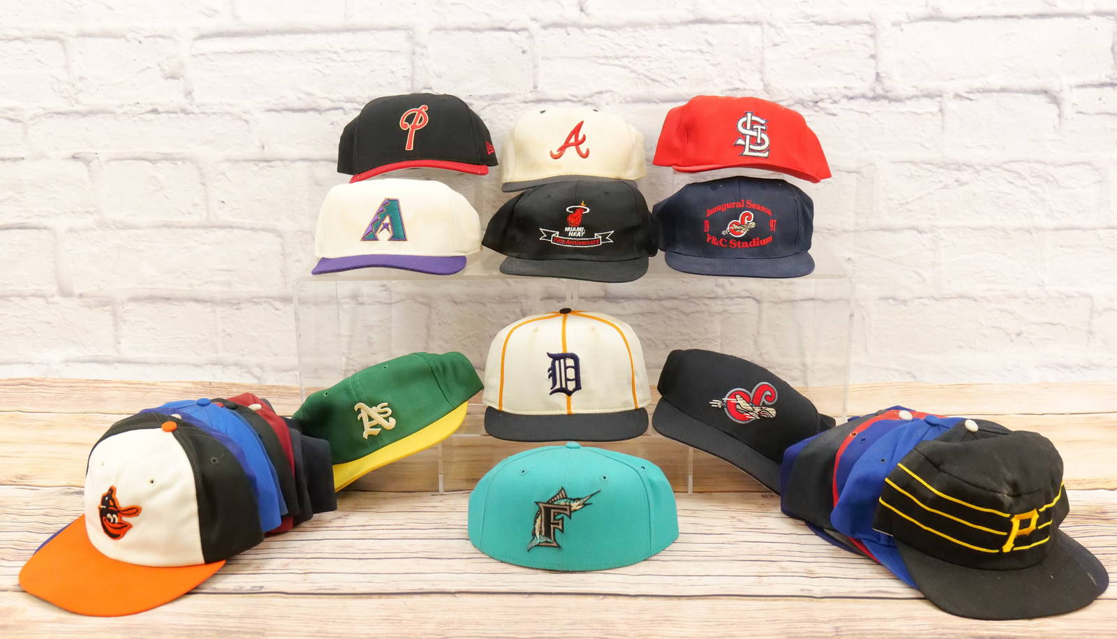 Enormous Lot Of Baseball Snap Back And Fitted Hats Auction