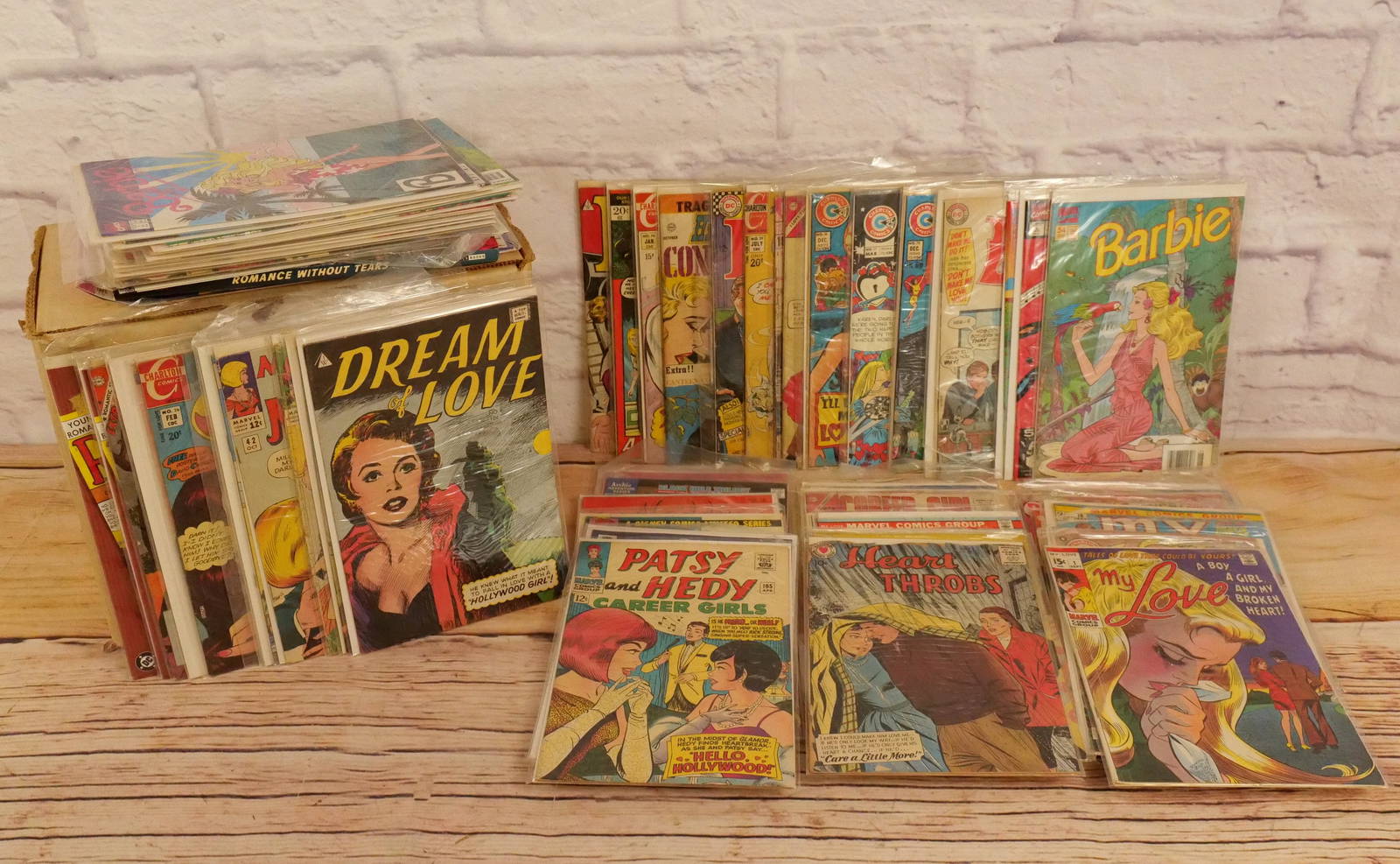 Lot Of Mixed Comics - Many Romance And Cartoon Auction