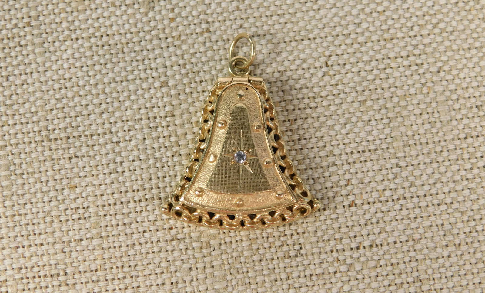 14k Mid Century Modern Bell Shaped Victorian Revival Locket Auction