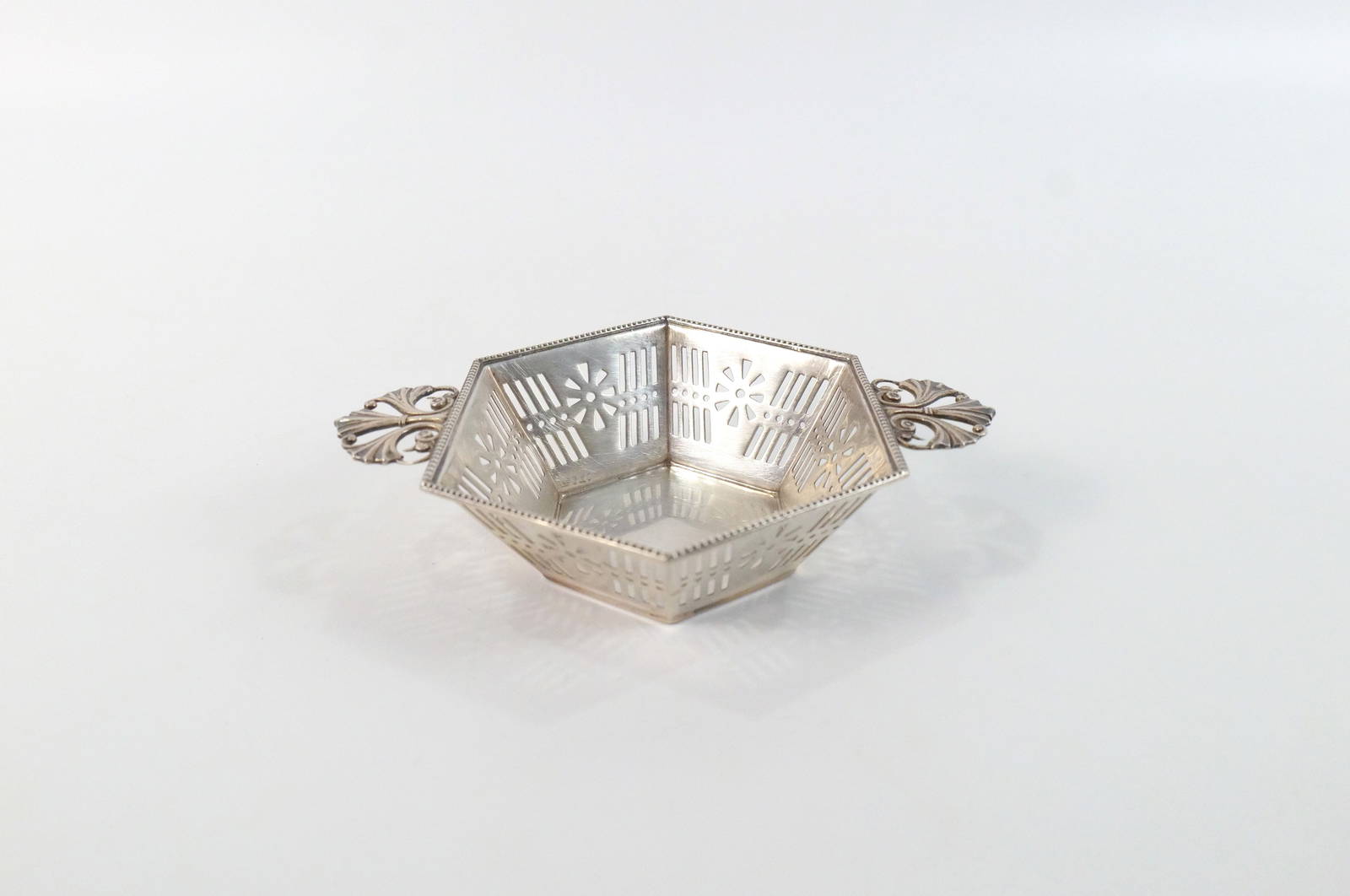 Gorham Sterling Silver Double Handled Open Pierce Work Bowl Auction