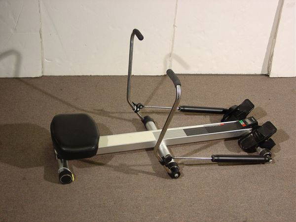 Precor 625e Rowing Exercise Machine; 50 Inch Lengt