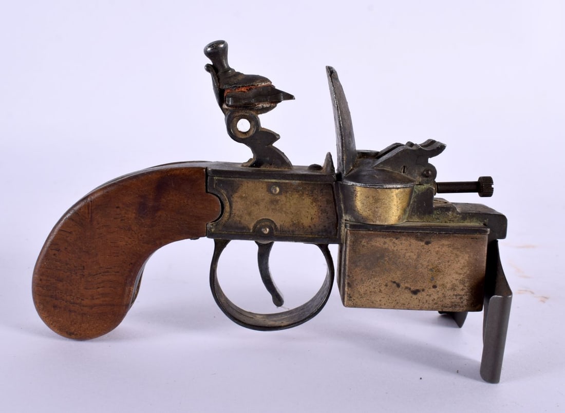 A Rare Dunhill Tinder Cigar Pistol Militaria Interest.15 Cm X 9 Cm. Auction