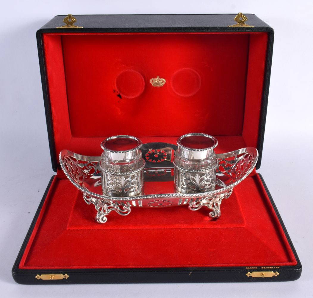 A Lovely Cased Silver Inkwell By Richard Martin & Ebenezer Hall, With ...