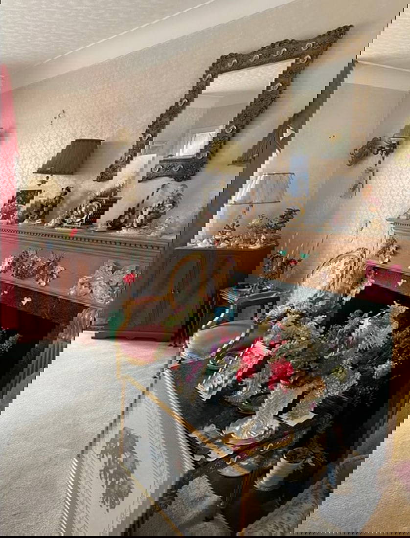 A Two Day Auction Of Antiques & Collectables (largely Consigned From ...