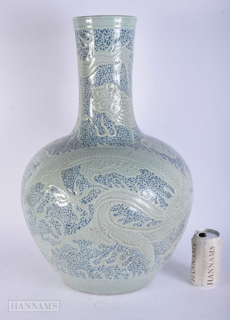 A Rare Chinese Qing Dynasty Blue And White Porcelain Tianping Vase ...