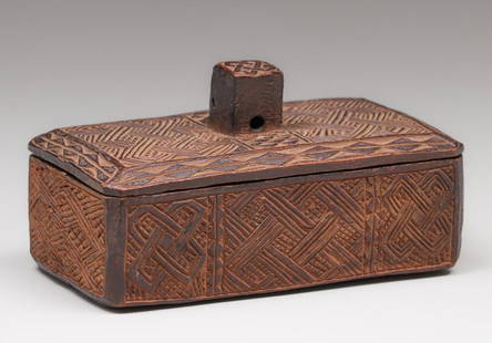 Fantastic Vintage Hand Carved Maori Feather Box