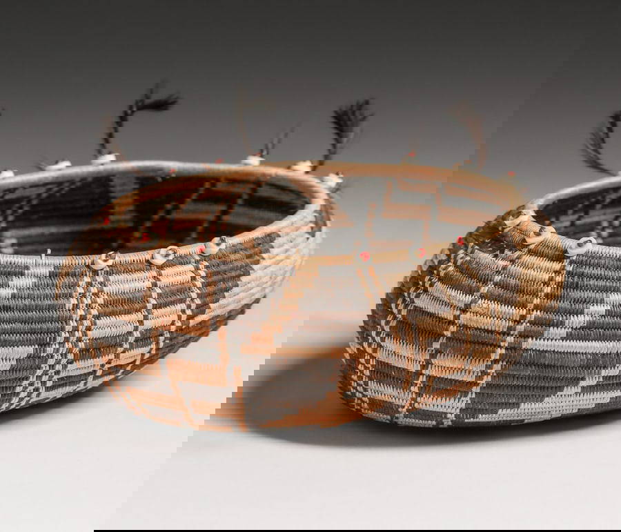 Small Native American Quail Feather & Clam Shell Basket - Pomo Tribe ...