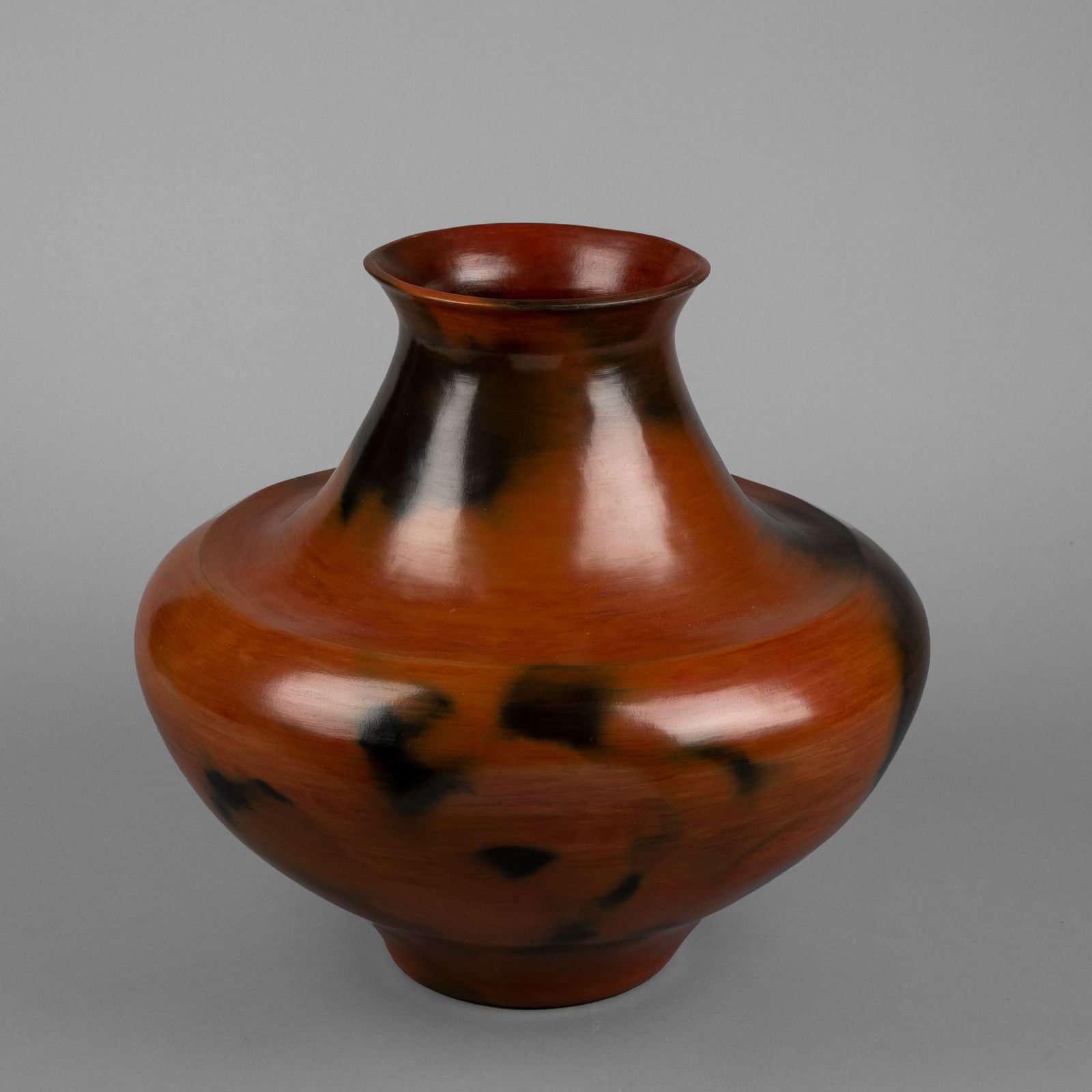 Samuel Manymules, Pinon Pitch Jar Auction
