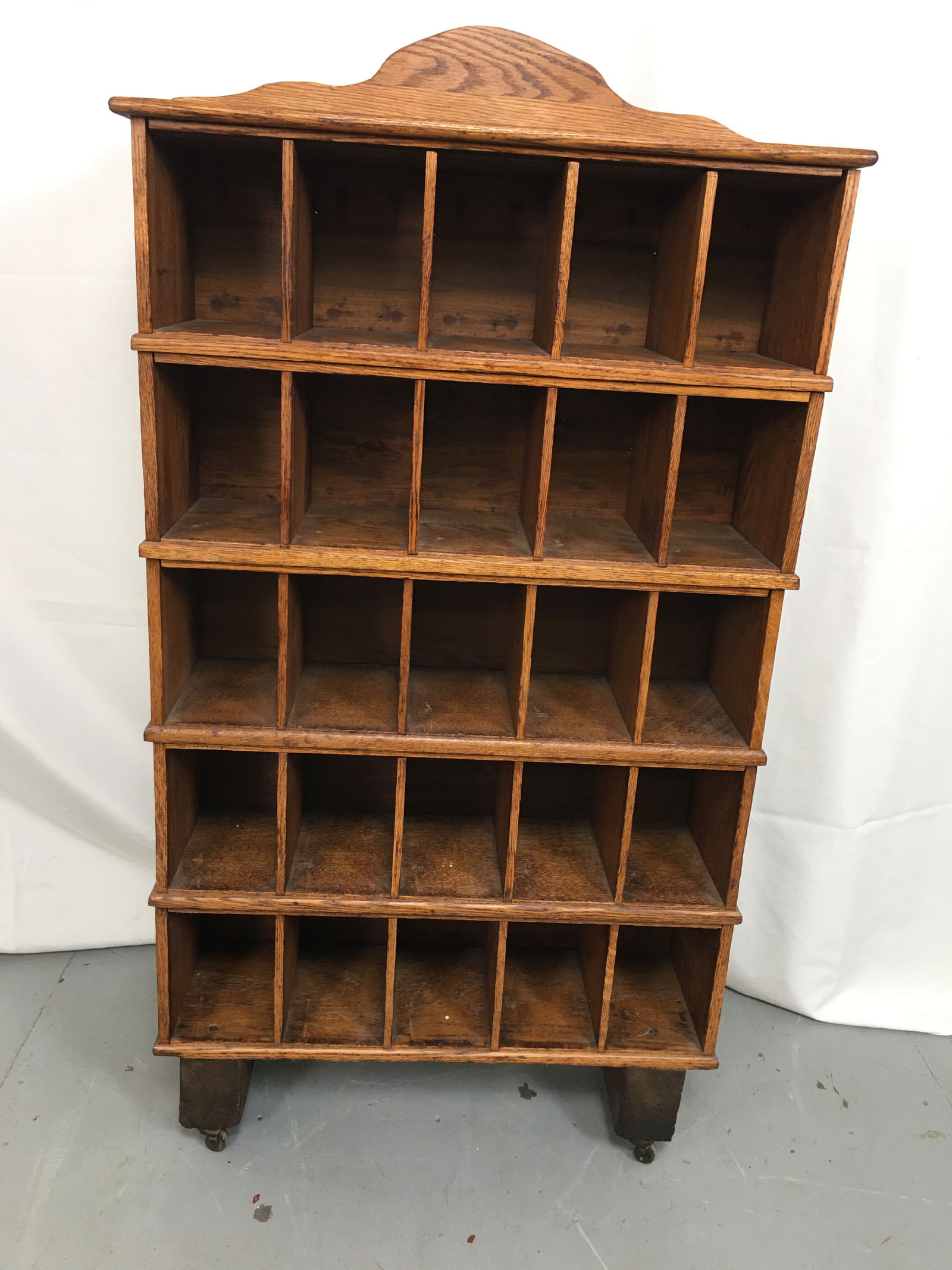 Barber Shop Shaving Mug Display - Jul 04, 2025 | Rossville Auction ...