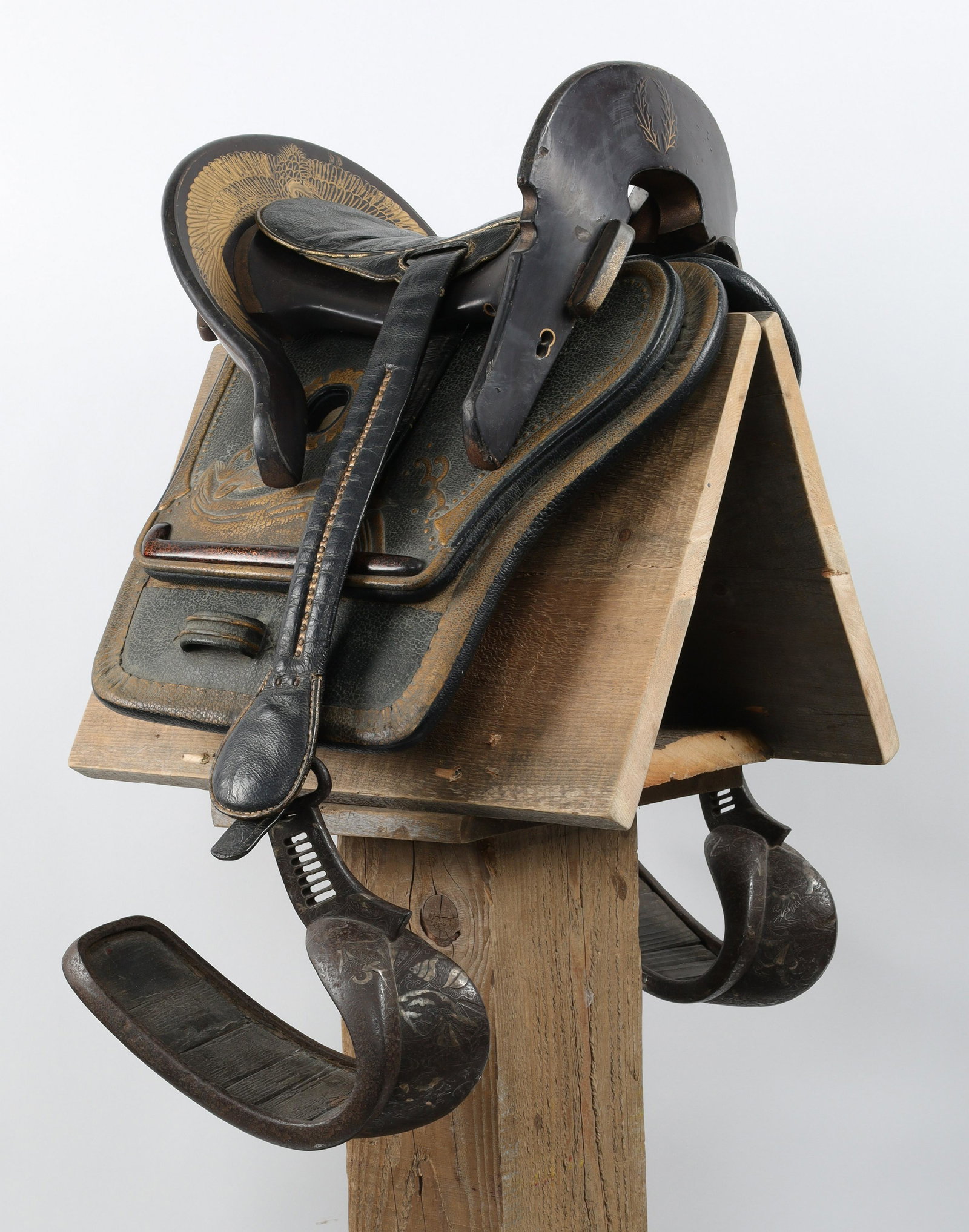 Edo Period Japanese Samurai Saddle Gold Decoration