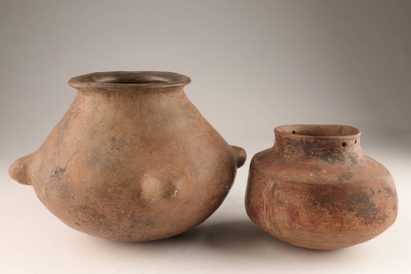 Two Pre-historic Native American Pottery Jars Auction