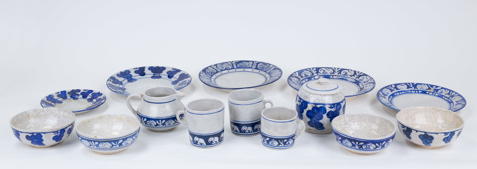 Dedham Pottery Collection (american) Auction