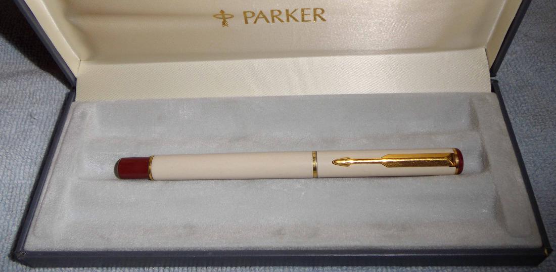 Parker Gold Pen