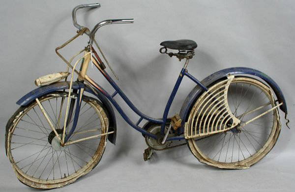 1940s Elgin Lady's Bicycle With Skirt Guard