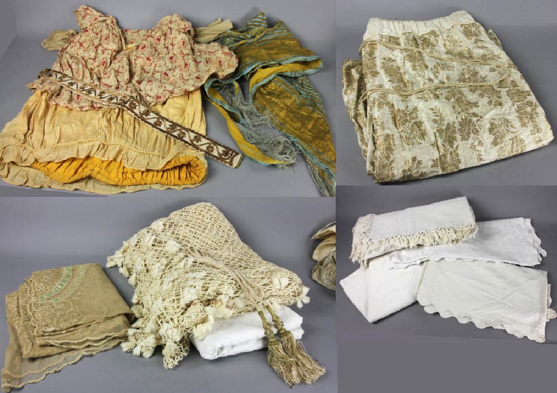 Collection Of Assorted Vintage Linens