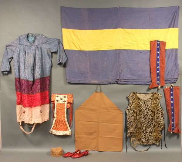 7034: (8) Articles of Masonic Costumes, Decorations