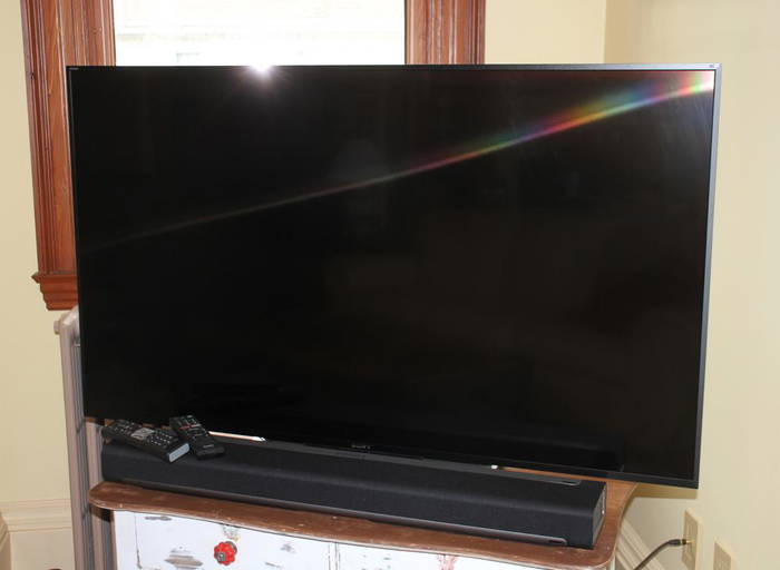 Sony Large Screen Tv With Sonos Sound Bar And Dvd