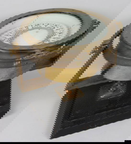 9230: Antique Brass Ship's Compass