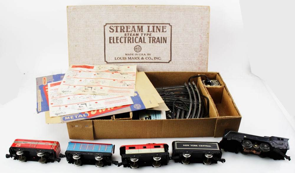 Vintage Marx Streamline Steam Type Electric Train Set