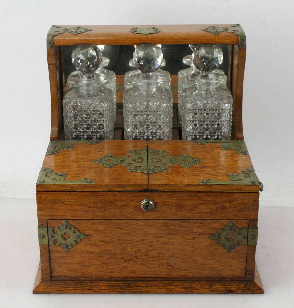 19thc English Tantalus With Cribbage Board Auction