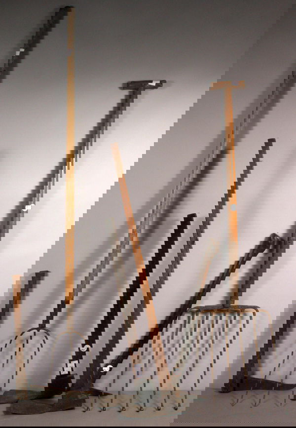 511: SIX 19TH CENTURY FARM TOOLS