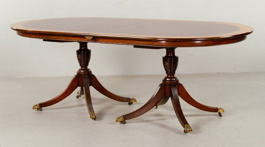 "beacon Hill Collection" Dining Table