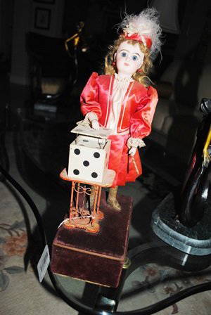 Magicienne Transforming Dice To Comical Head Rare